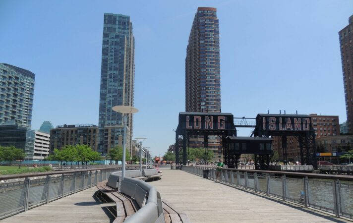 Queens: The Ultimate Guide to Authentic New York