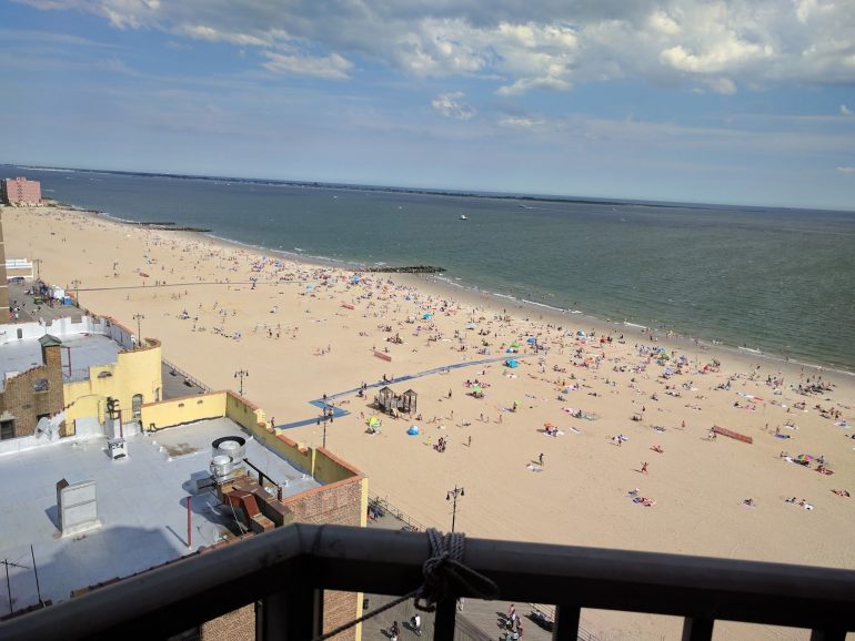 Coney Island Beach dans le top 3 des plages de New York City